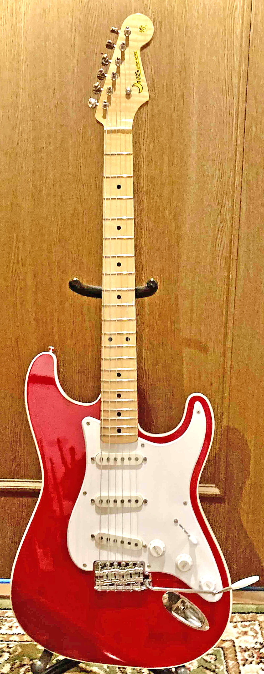 Moon CUSTOM GUITARS | i-wave-music